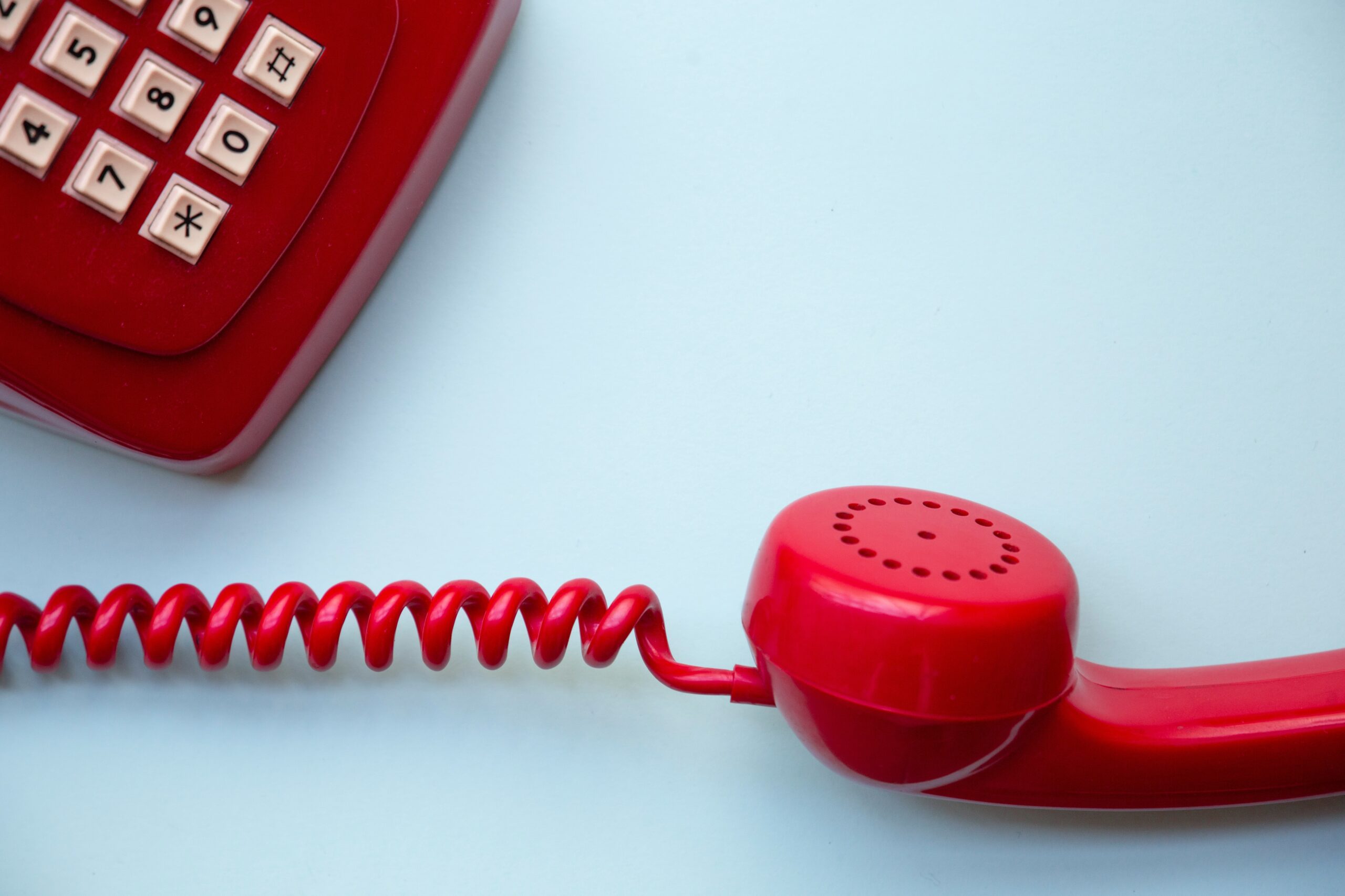 Linhas telefónicas para o consumidor. O que precisa de saber.